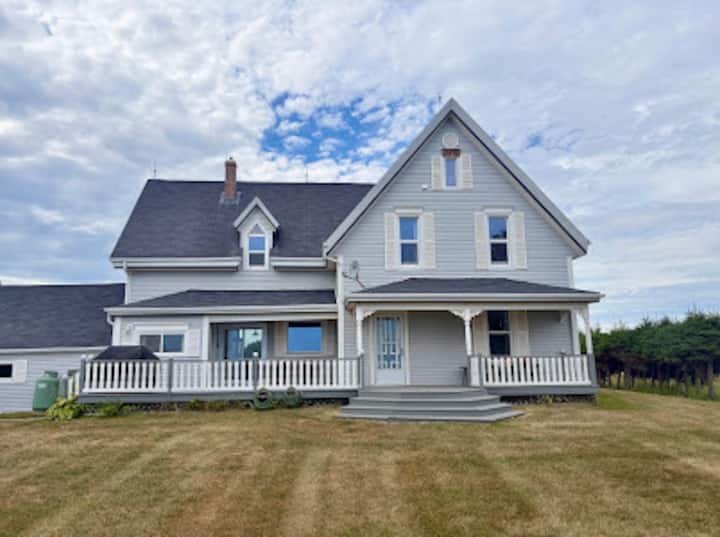 Heritage House Ocean View! - 愛德華王子島