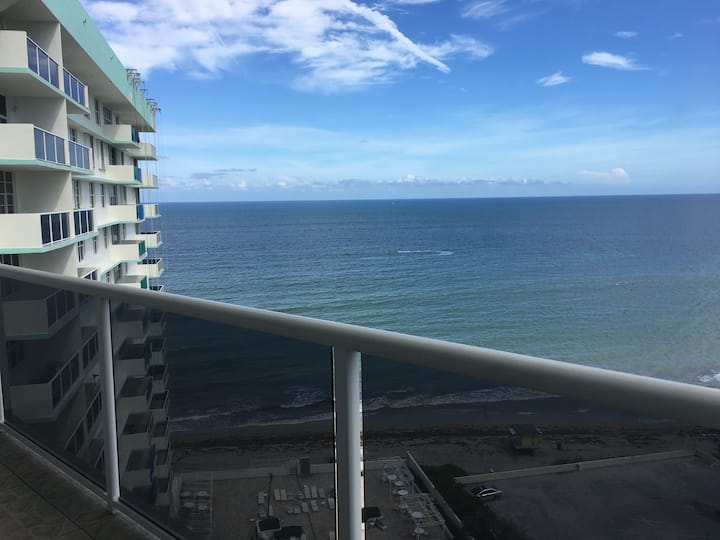 Uninterrupted Florida Ocean View - Hollywood, FL