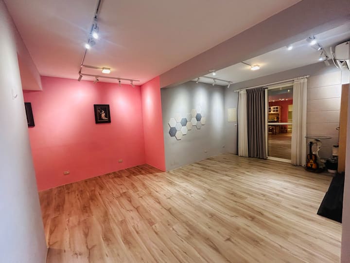 音符流轉的家— Piano House|自在一樓|限女性·鋼琴宅 - Kaohsiung City