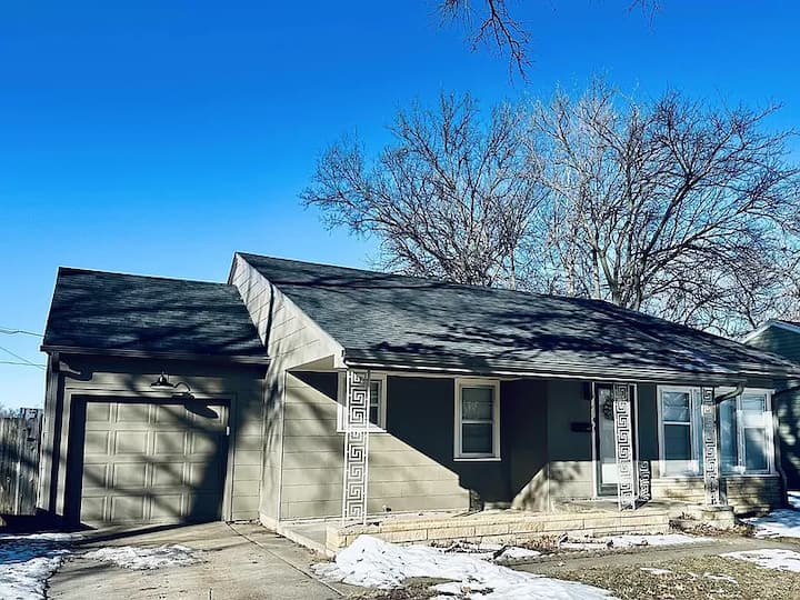 A Stay On Hartup - Lake Inman, KS