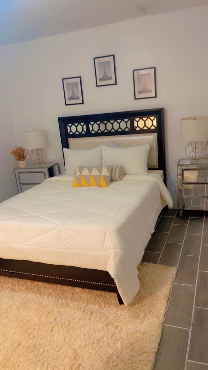 Spacious Private Studio Retreat - Apopka, FL