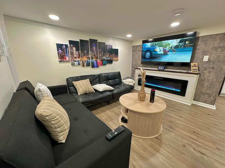 Modern & Cozy Stay In Roselle - New Jersey