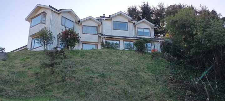 Casa, Cómoda Y Hermosa Vista A Volcanes Y Bahía - Puerto Montt