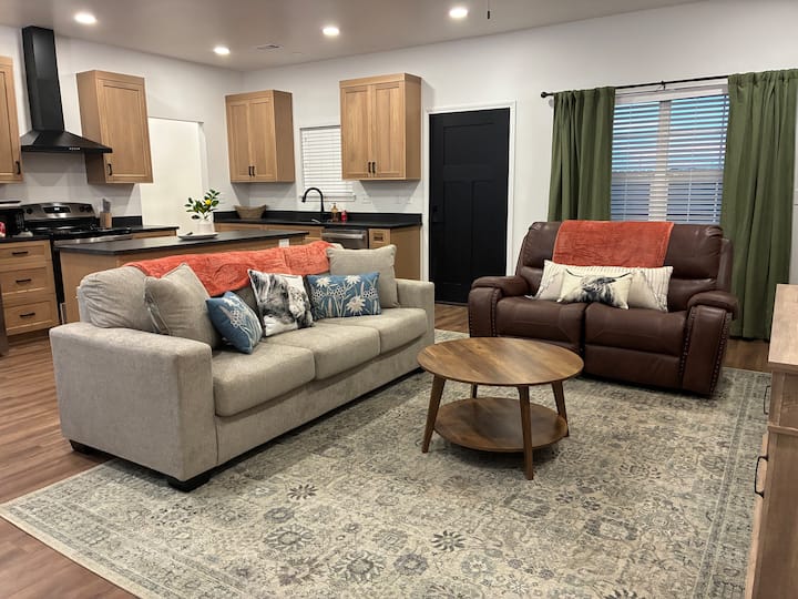 Casa Brown • Near Wt & Palo Duro - Canyon, TX