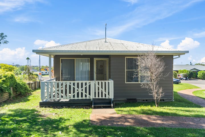 2-bedroom Deluxe Cottage - South Coast