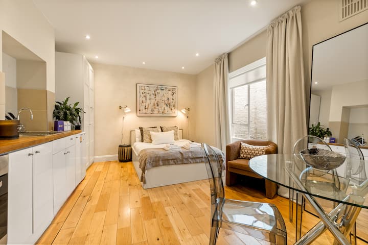 Charming Self-contained Bright Studio W/ Patio - London Paddington Station