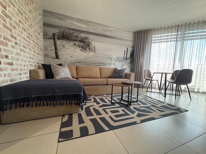 Ocean: Luxury Apartment Near Grove Mall & Hospital - Windhoek