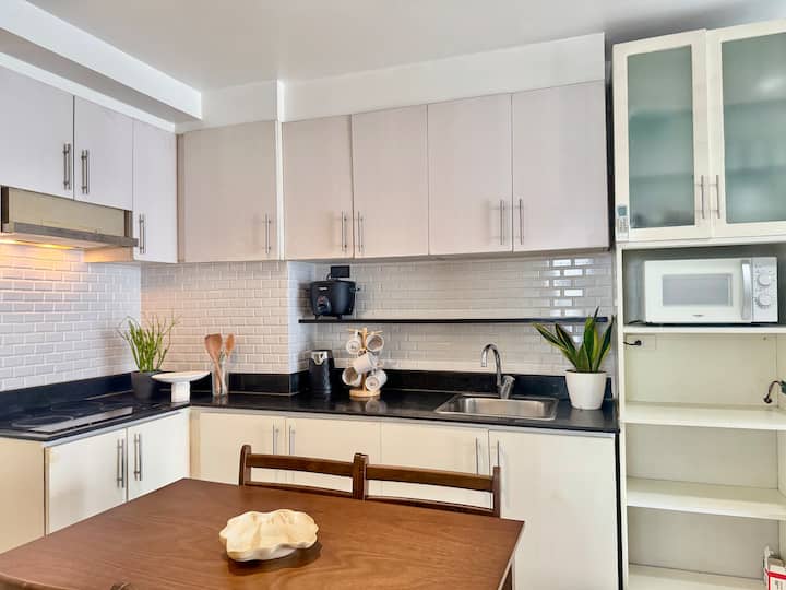 Cozy 2br Near Moa, Smx, Ikea Perfect For Family - Manila