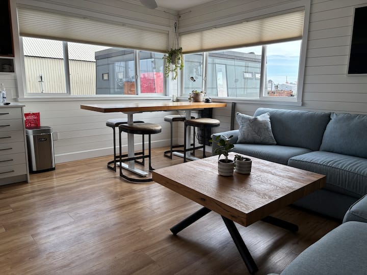 Floating Boat Shed | Rooftop Deck |City Views - Vancouver