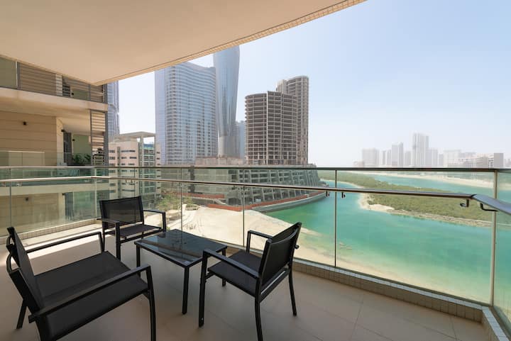 Spacious High Floor 2br With Gorgeous Gulf Views - Abu Dhabi