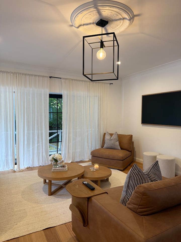 The Beacon Homestead | A Private Country Escape - Robertson, Australia