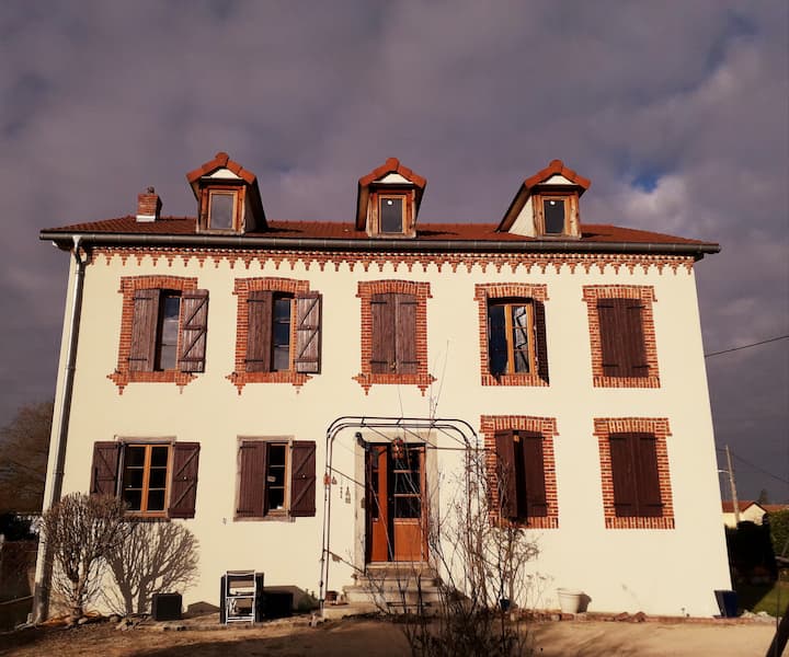 Un éTage Dans Une Grande Maison. - Tarbes
