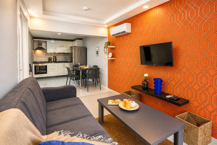 3br Family Flat Facing Historic Hadrian's Gate - Konyaaltı