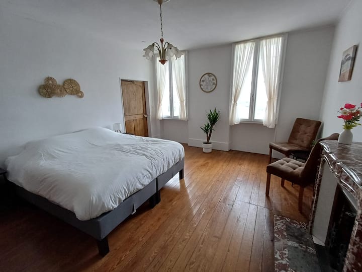 Private Family B&b Room "Robijn" - Tournus