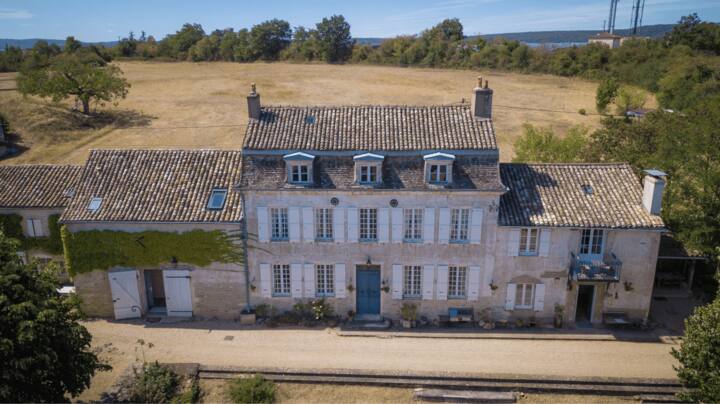 Private Family B&b Room "Rose" - Tournus