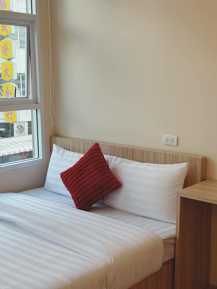 1 Min Train Station- 3 Rooms-1 Bathroom- 6 Guests - Hat Yai