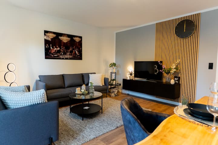Moderne 3 Zimmer Wohnung Mit Garten | 2-4 Personen - Oldenburg