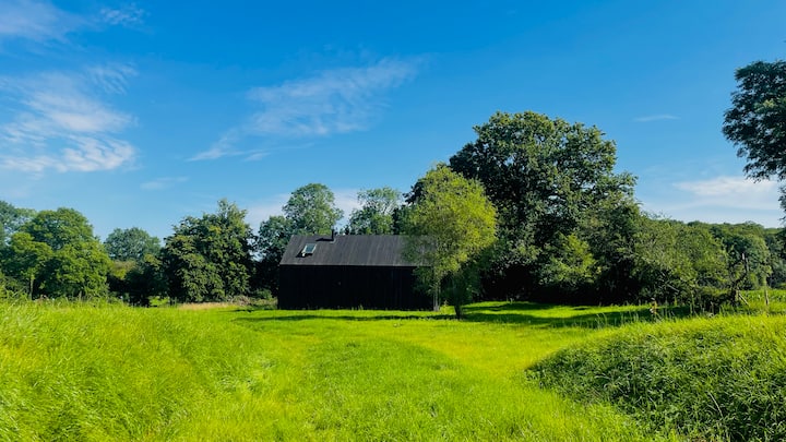 Cabane Familiale, Bord De Forêt. - Frankrijk
