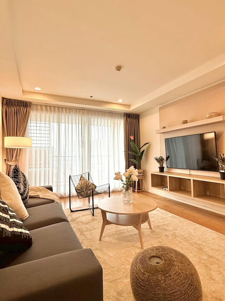 3bd3ba Condo|city View|hot Tub|7-11, Poolgym, Mall - Bangkok