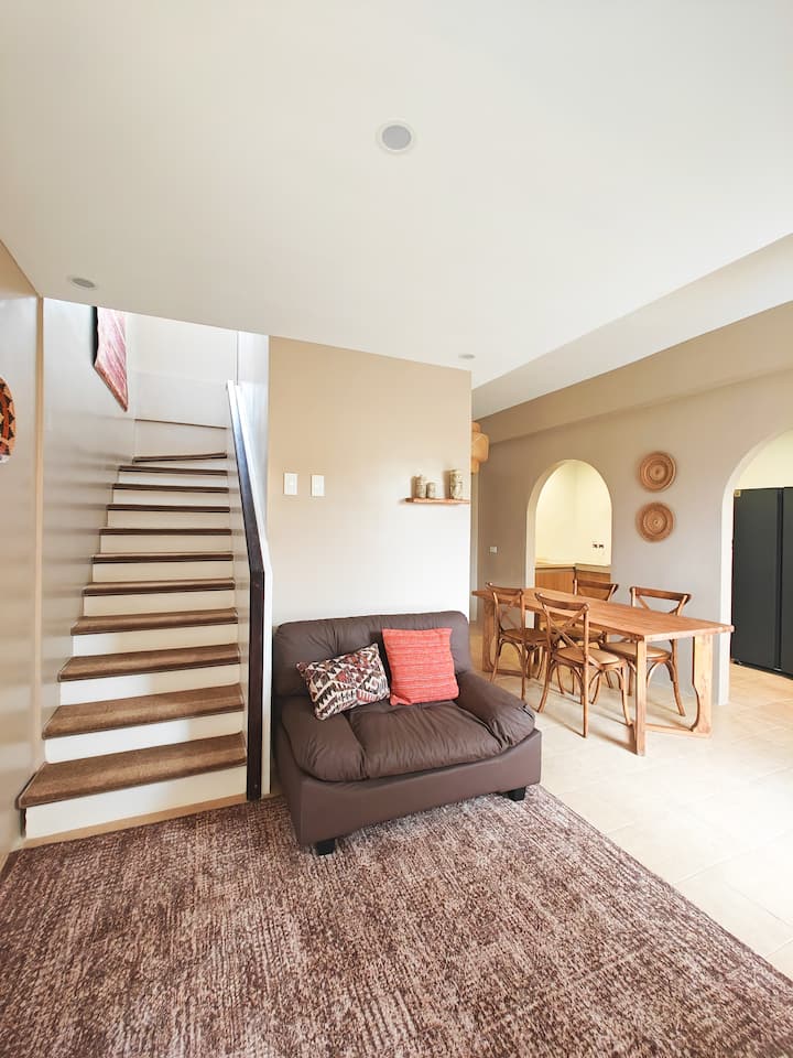 The Ubuntu House · Royal Palms Tres - Panglao