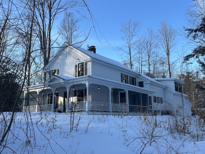 Lakeside Family Retreat - Lake George, NY