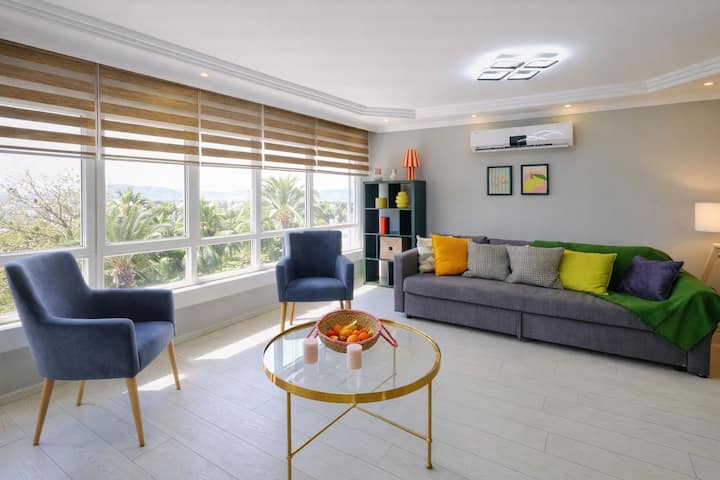 Sea View Flat Opposite Hadrian’s Gate - Antalya