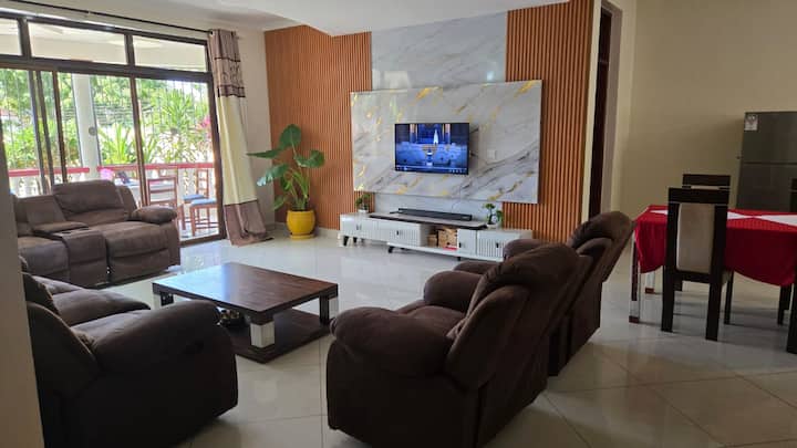 Exclusive Villa With Nice Pool & Tropical Garden - Diani Beach