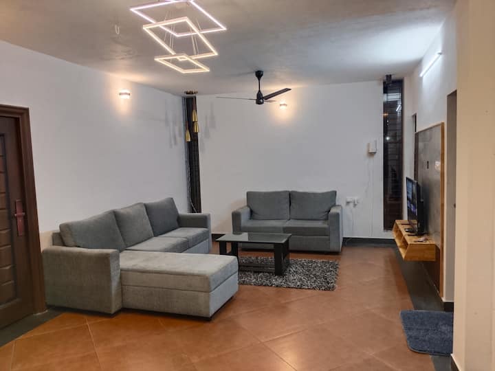 Modern Independent Villa - Courtallam