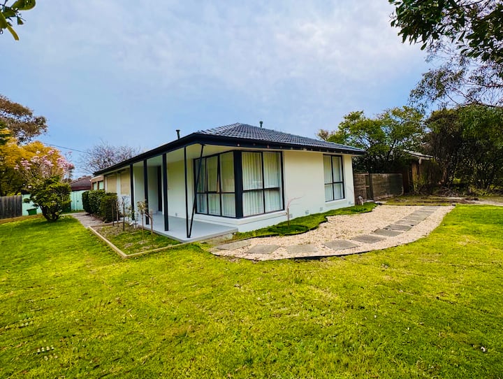Modern Retreat Near Yarra Valley - Bayswater