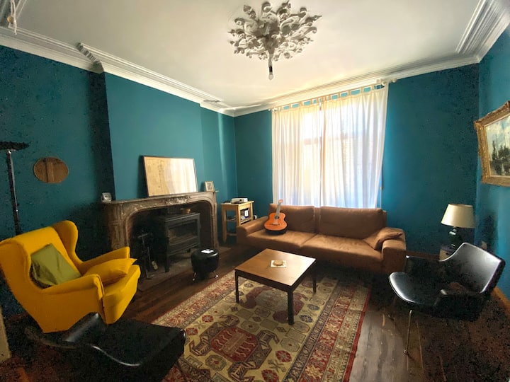 Twee Slaapkamers Voor 4 Personen, Met Ontbijt. - Couvin