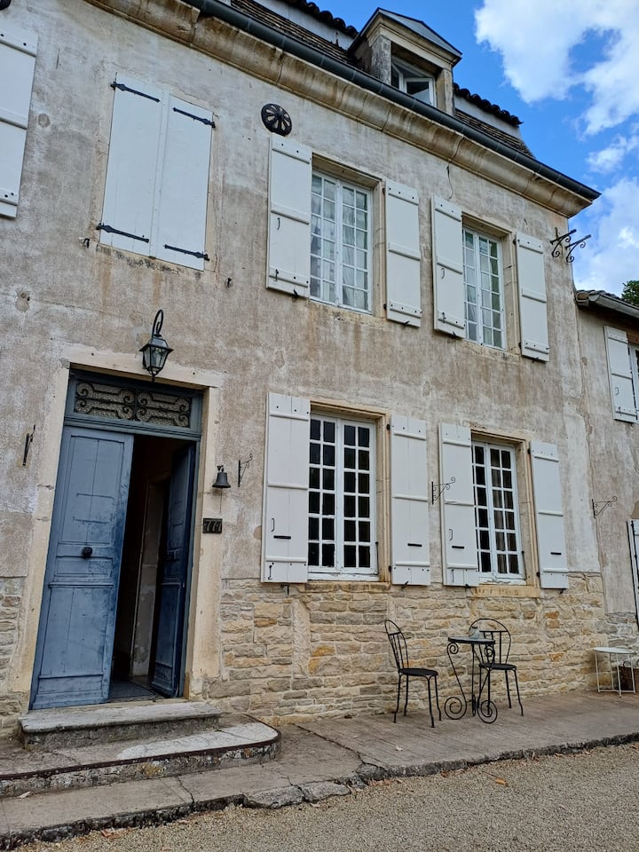 Private Family B&b Room "Violette" - Tournus