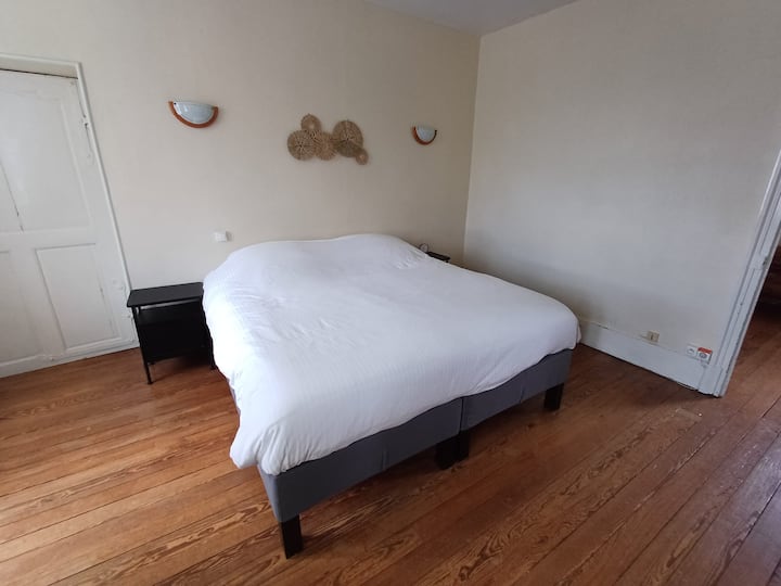 Private Family B&b Room "Topaas" - Tournus