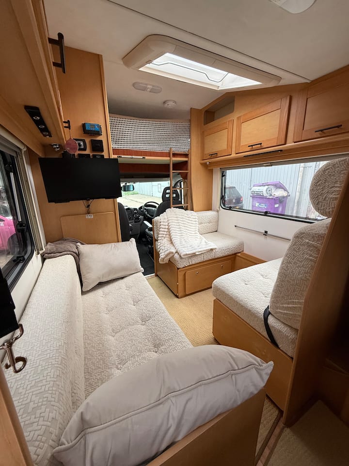 Luxury Home On Wheels - Faversham