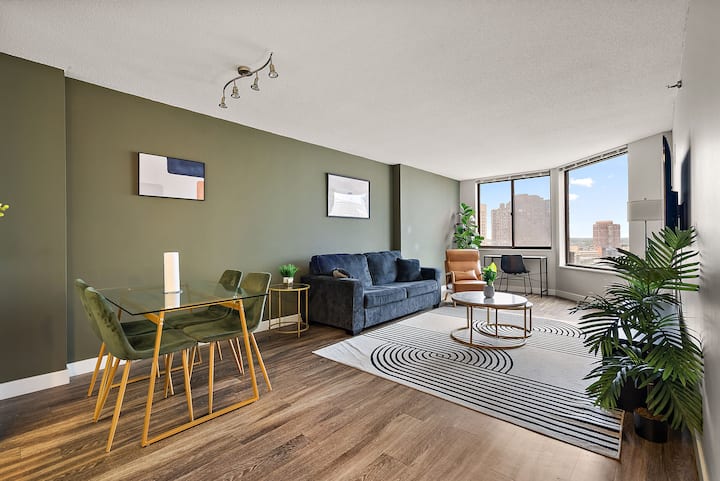 11th Fl | Downtown | Free Parking | Pool | Rooftop - ミネアポリス, MN