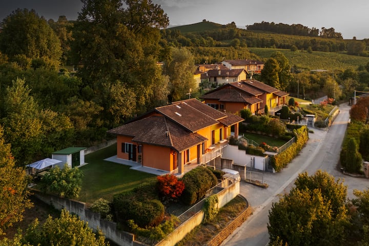 Da Bubi - Intera Casa Immersa Nel Verde - Barolo