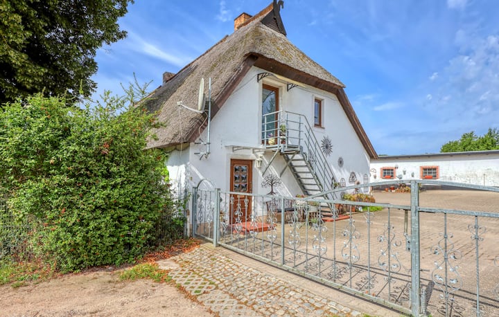 1 Bedroom Nice Apartment In Zurow - Warin