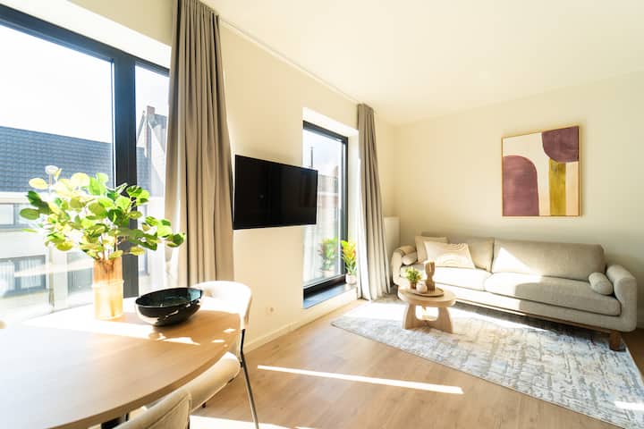 Luxury Fully Furnished Flat! - Evere