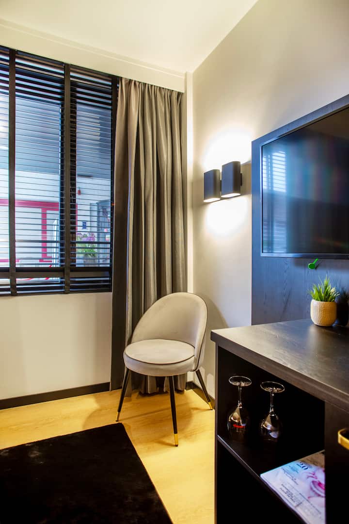 Comfort Double Room | Near Tulip Gardens - Lisse