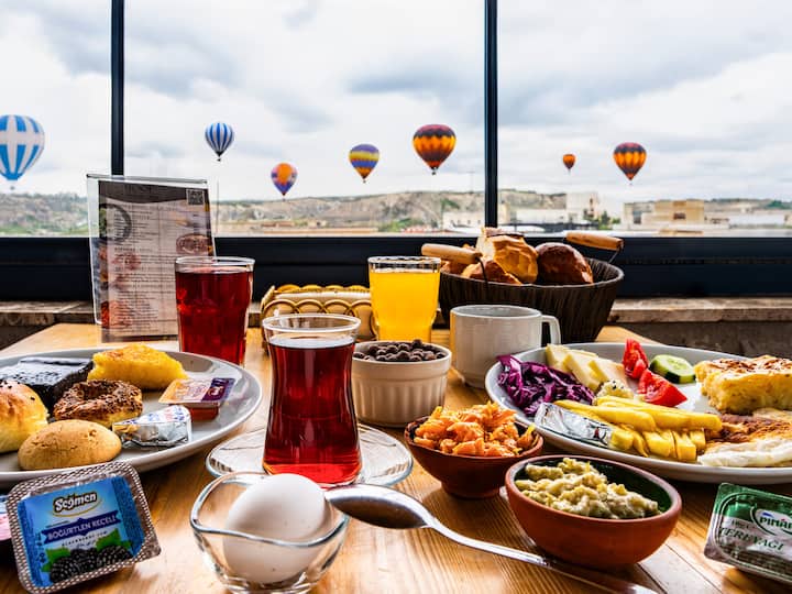 3-person Garden Floor Room W/ Balloon Terrace - Cappadocia