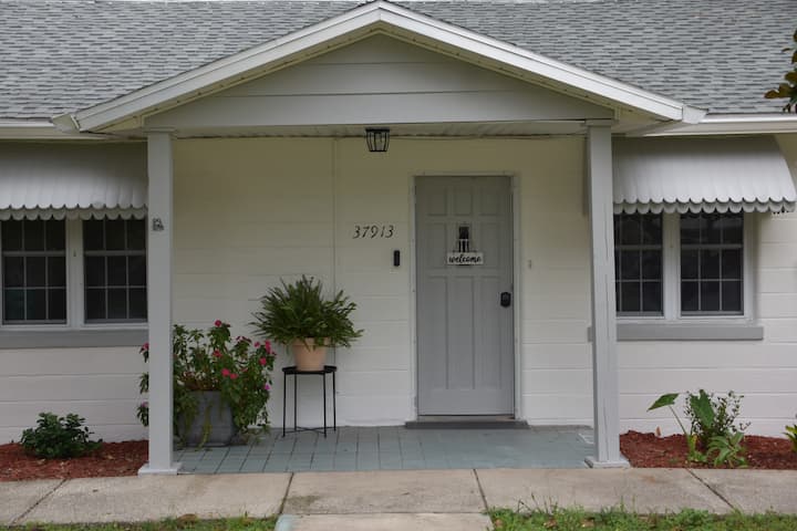 Spacious Home | Fenced Yard | Pet Friendly - Zephyrhills, FL