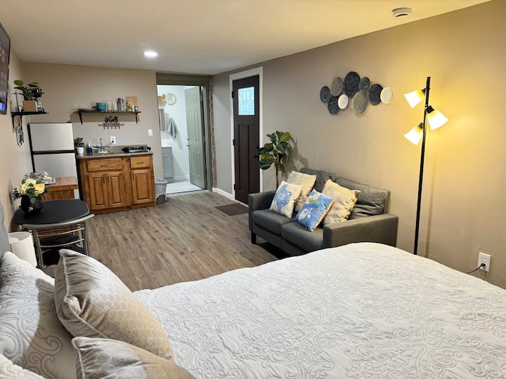 Private-studio Centrally Located - Brownsville, TX