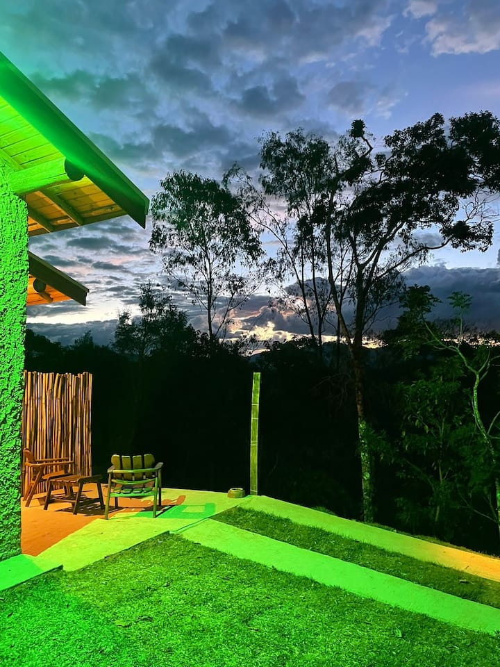 Chalé Yapo - Vista Para Natureza Com Hidromassagem - Santo Antônio do Pinhal