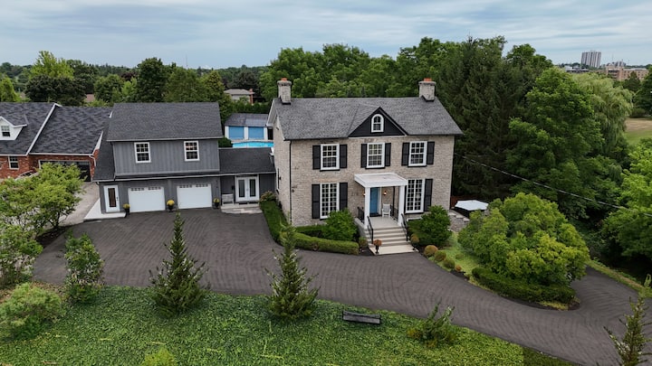 Historic Blair Road Coach House And Terrace Suite - St. George, Canada