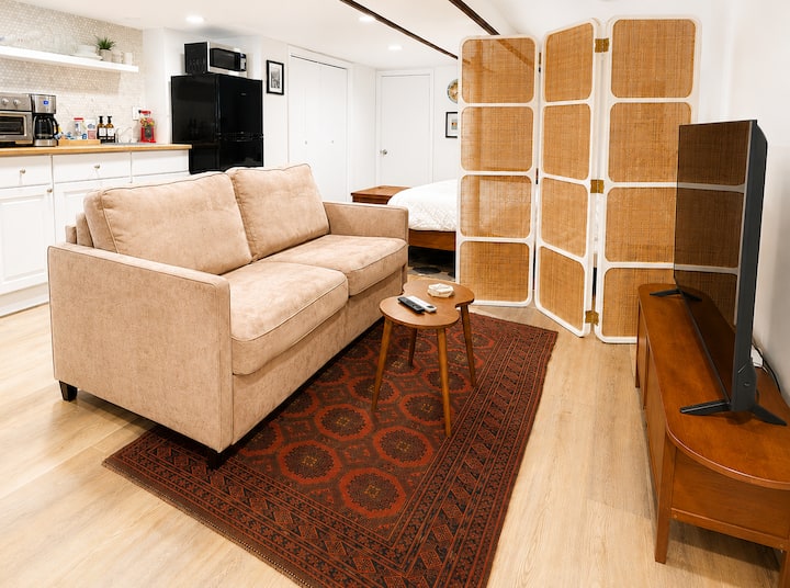 Modern Apt In Great Location - Walk To Everything! - Washington, D.C.