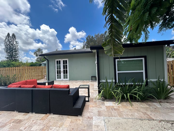 Welcome To The Delray Hideaway - Delray Beach