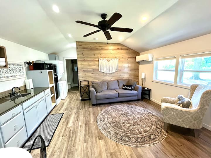 Bear Drive Cottage - Galena, KS