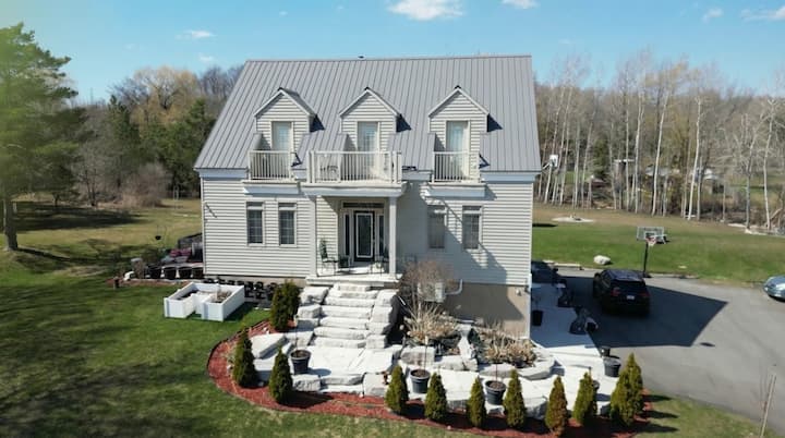 Nature & Comfort - Private Manor - Bradford