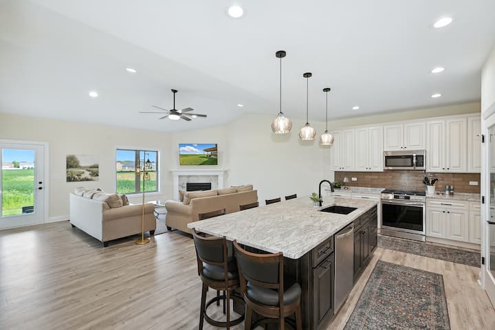 New Home | 4br |Prairie View - Splash Pad, Channahon