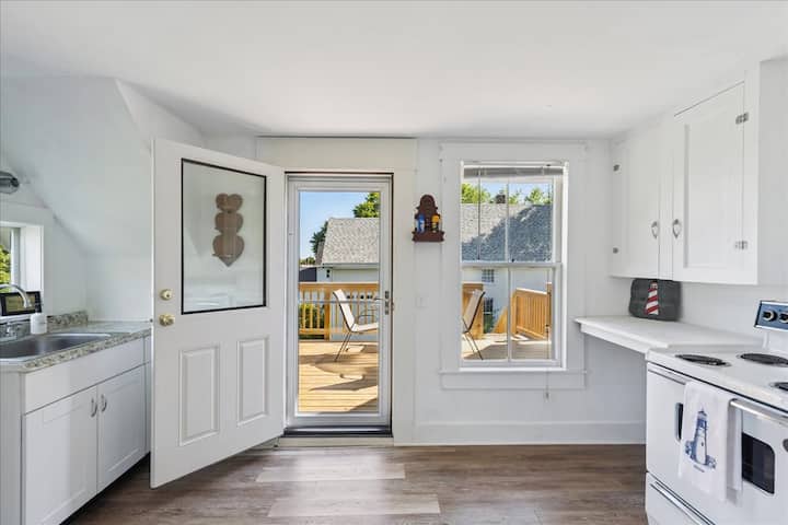 The Page House - Walkable To Ocean & Town - Belfast, ME
