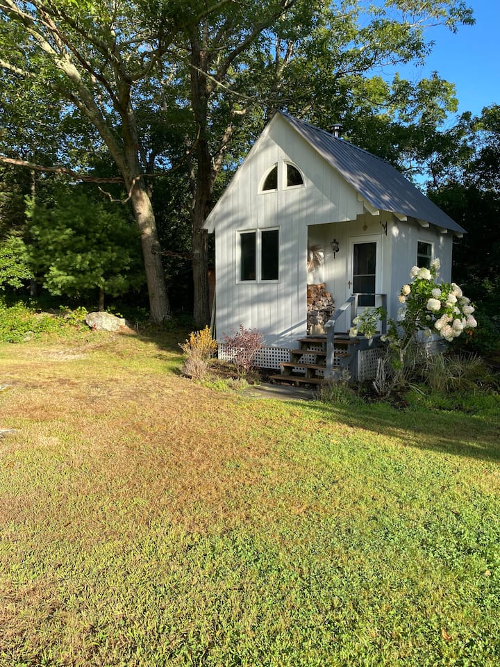 Cohasset Woodland Cabin - Cohasset, MA